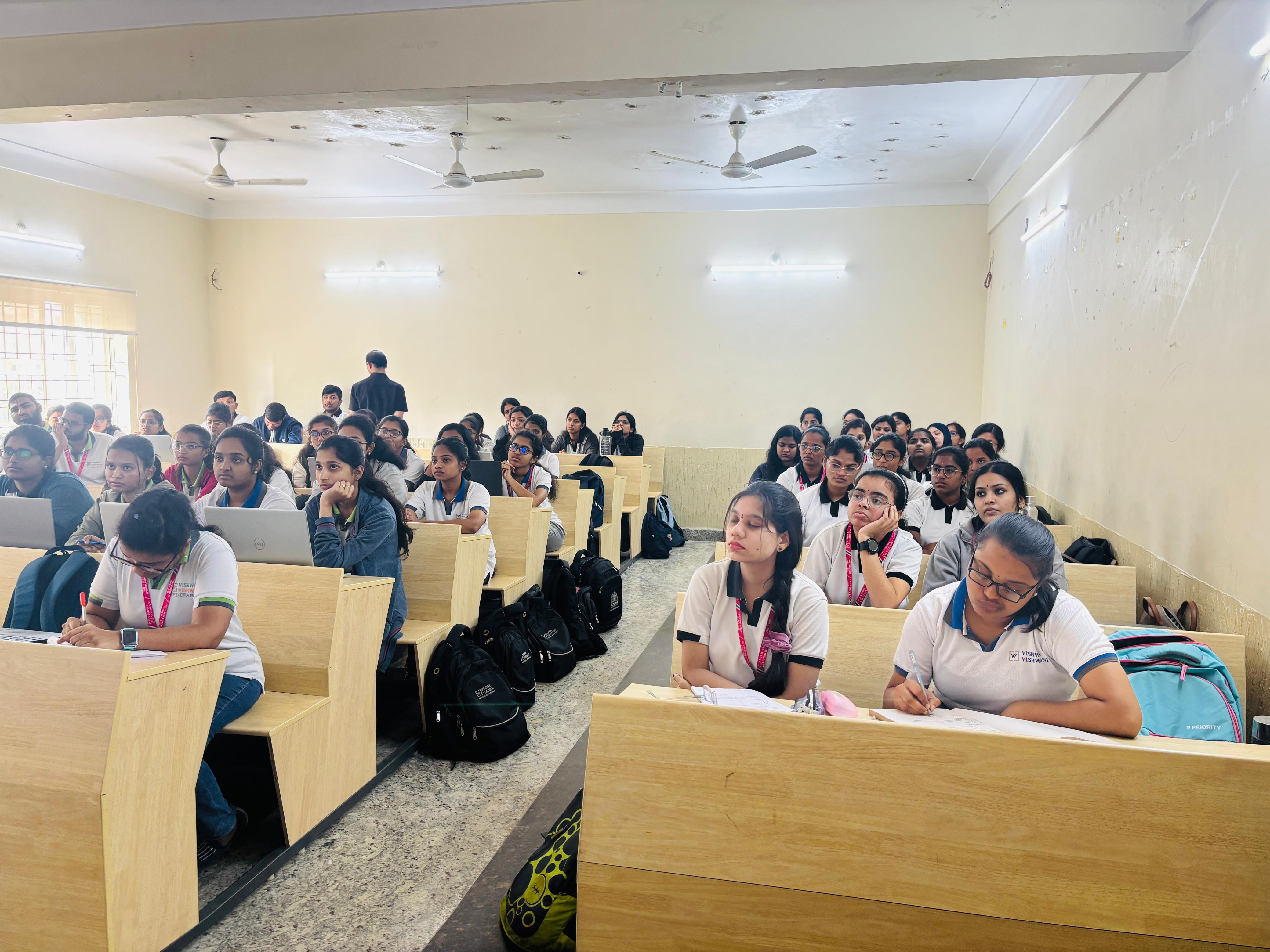 Top Online Computer Courses: Learn from Anywhere || Skill Sigma